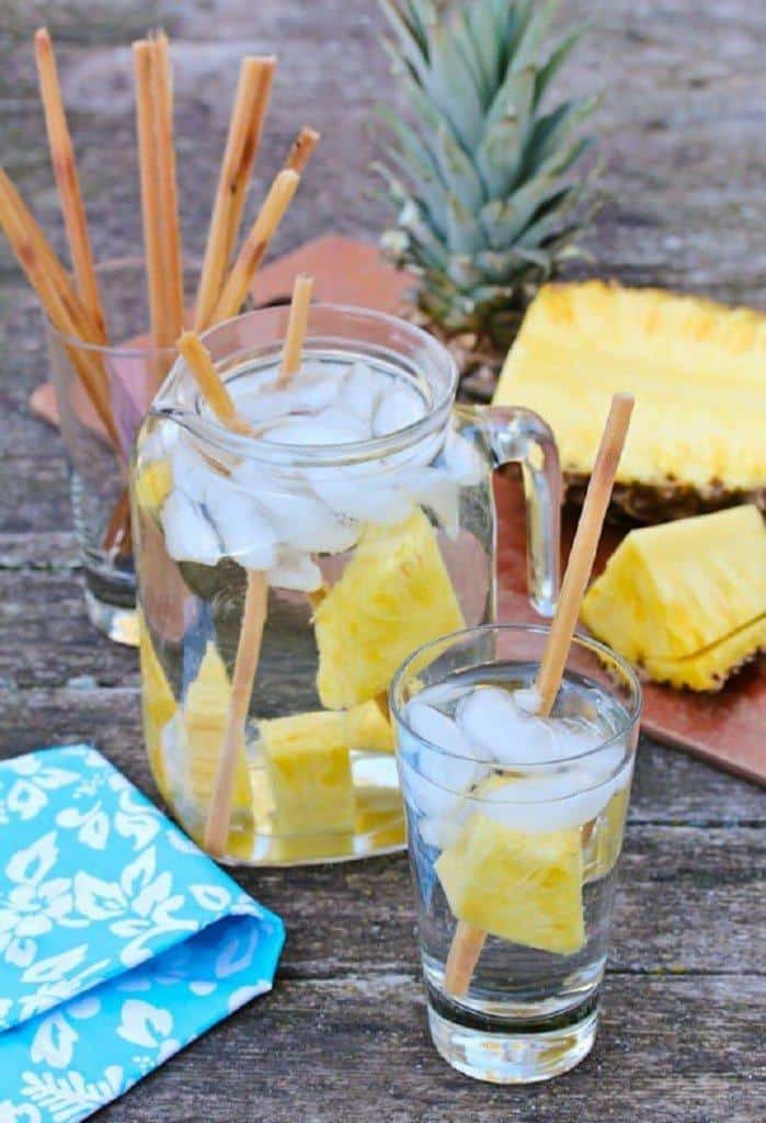 12 Delicious Detox Waters: Refresh Your Body and Burn Fat