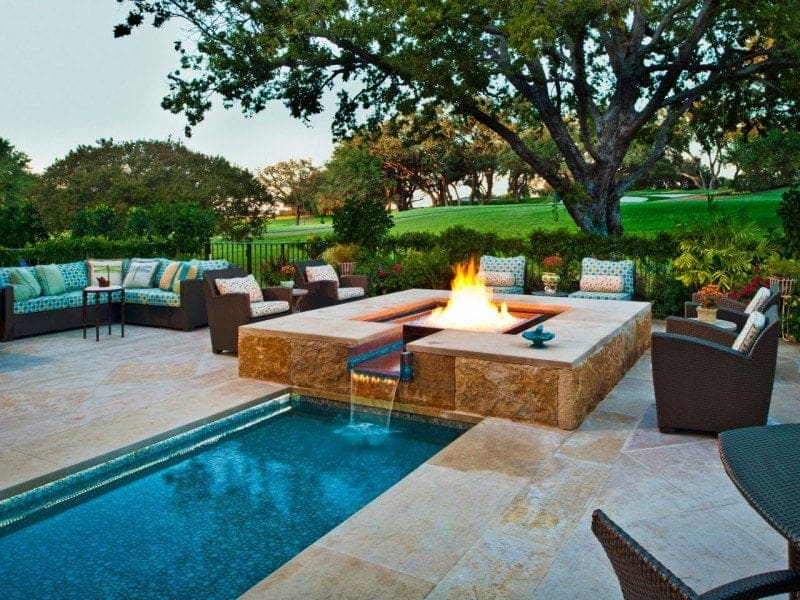 Turn your Backyard into Beautiful Lounge Place