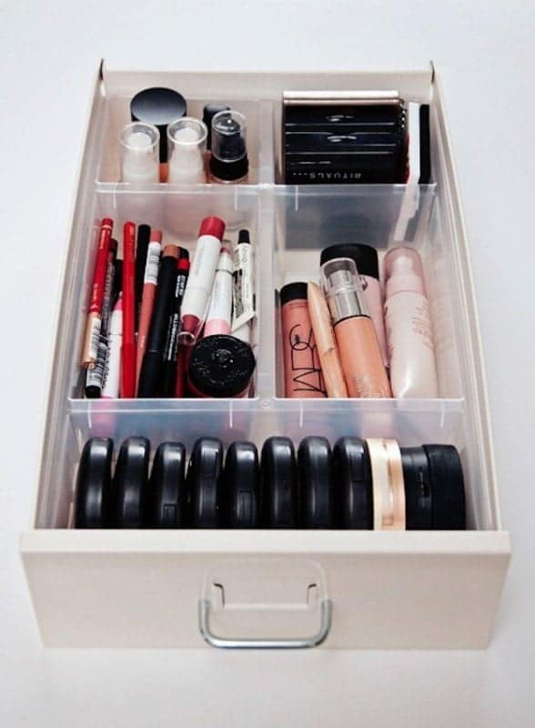14 Simple Tips: For Organizing Your Makeup