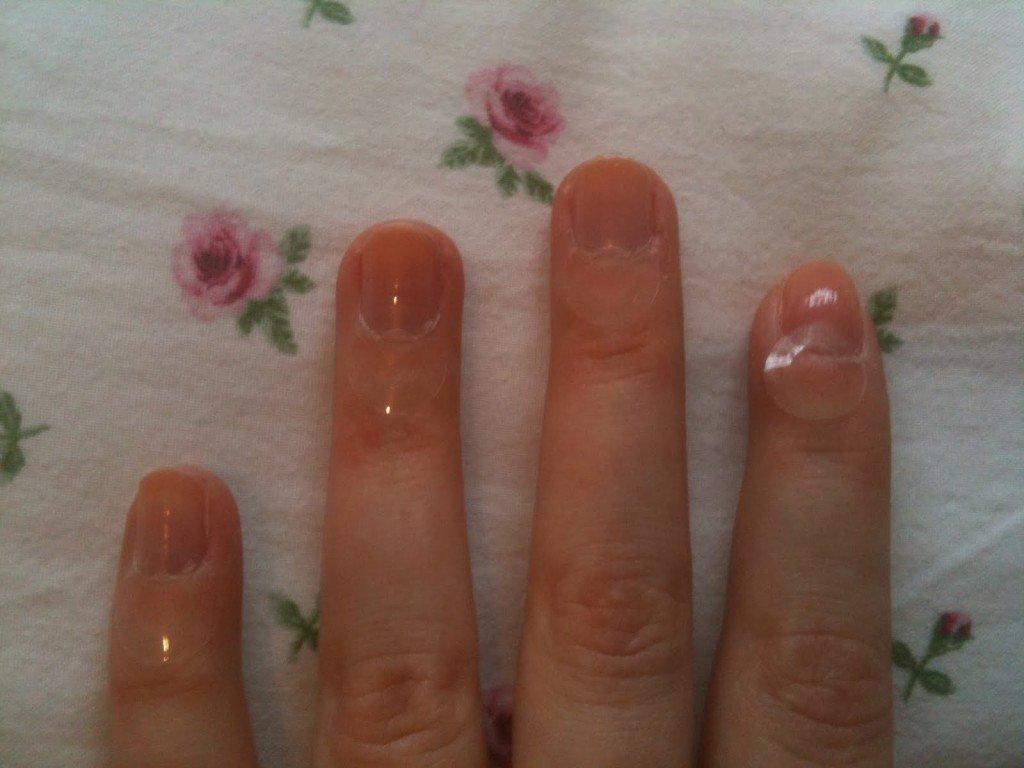 These 10 Awful Habits Are Destroying Your Nails