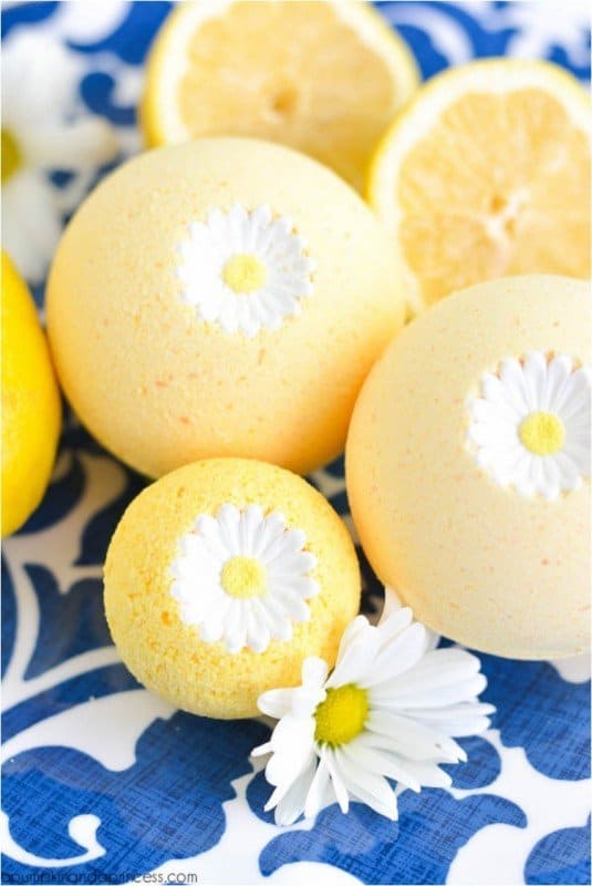 22 DIY Bath And Body Products To Assemble The Perfect Mother’s Day Spa Kit
