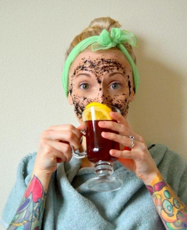 Give Yourself A Full Body Pampering With 15 DIY Tea Based Beauty Products